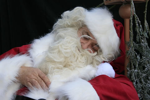 santa-sleeping