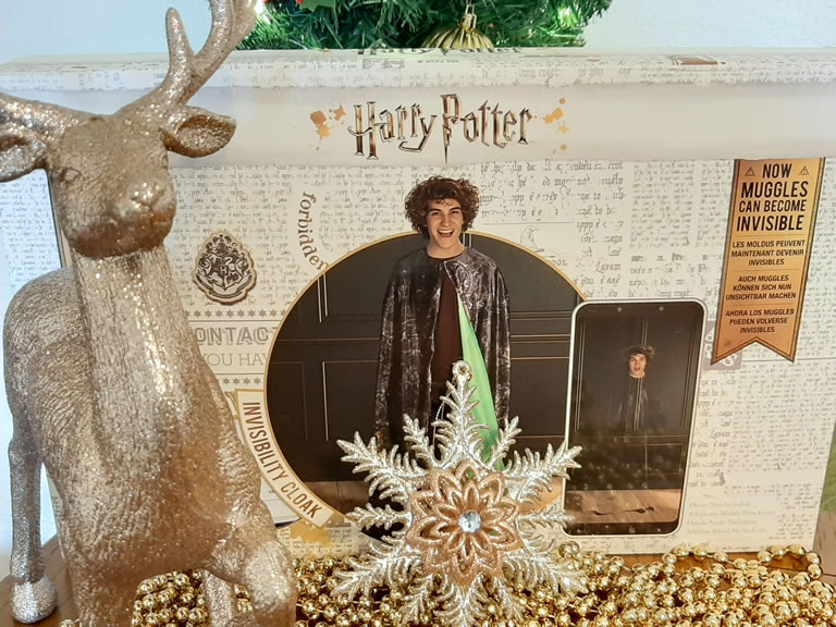 Christmas Gift Review 2019: Harry Potter Invisibility Cloak by Wow ...