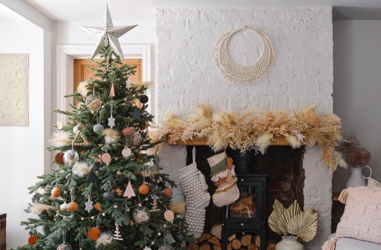 Hobbycraft reveals Christmas craft interior trends for 2022